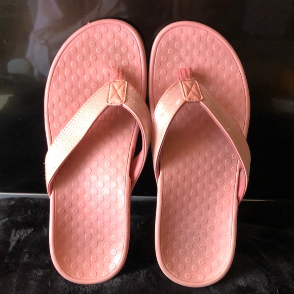 Vionic | Shoes | Vionic Pink Sandals With Yshaped Thong Design | Poshmark